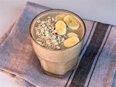 Licuado De Plátano Con Crema De Cacahuate Preparación Y Beneficios