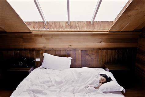 Is It Safe To Sleep With A Candle Lit Candleers