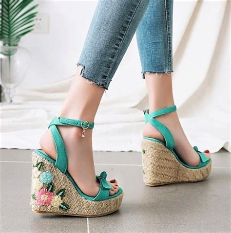 Vintage Women Crocheted Floral Embroidery Wedge Sandals Ankle Strap