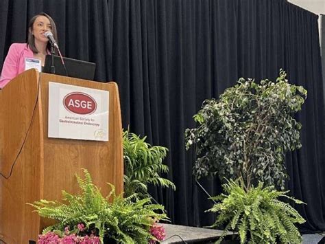 Daniela Guerrero Graduada Puce Deja Su Huella En La Medicina Conexion Puce