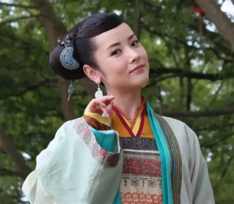 8年过去了，陈妍希版“小龙女”，颜值能被平反了么？不能！百科ta说