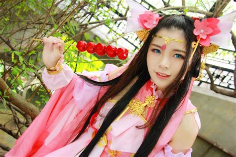 Cosplay：劍俠情緣網絡版三 雪河秀蘿 每日頭條