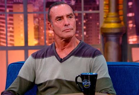 SBT TV Paulo Zulu sobre assédio dos fãs Homem é mais safado