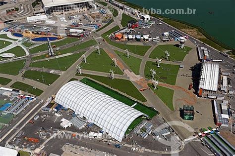 Tyba Online Assunto Foto Aérea Da área De Montagem Dos Palcos Do