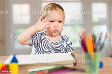 금발 남자아이 웃음소리 다른 전면걸죠 귀여운에 대한 스톡 사진 및 기타 이미지 귀여운 금발 머리 다중 색상 Istock