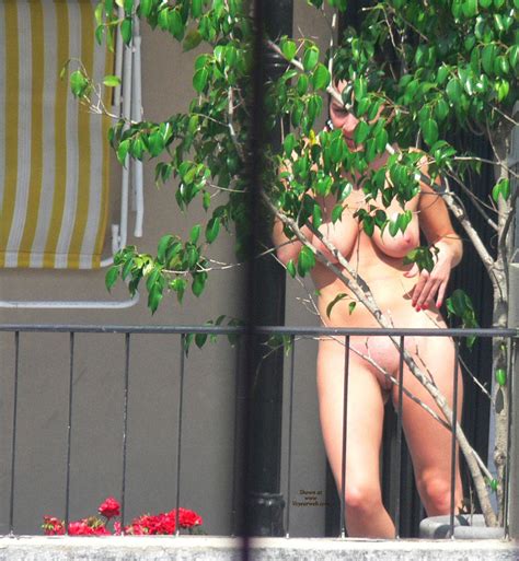 Naked In The Balcony 10 Years Ago August 2016 Voyeur Web