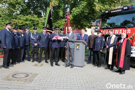 Neues Fahrzeug Der Edelsfelder Wehr Bekommt Kirchlichen Segen Onetz