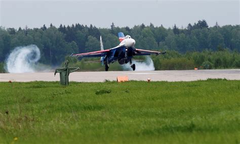 Russian Fighter Jet Intercepts Us Spy Plane Over Black Sea In Close
