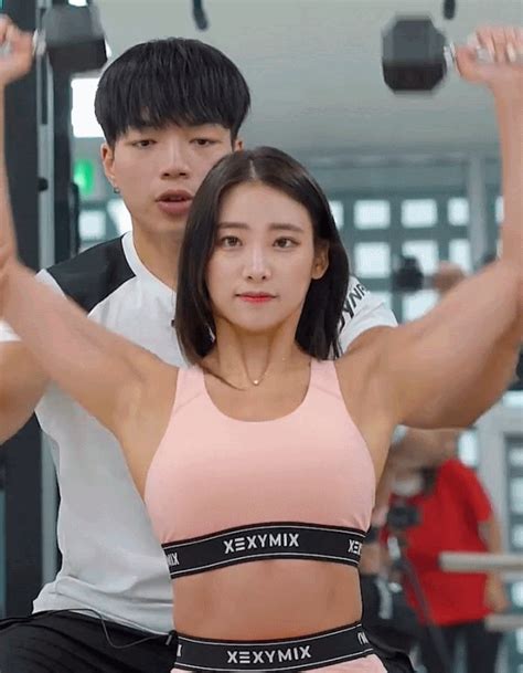 ㅇㅎ 이쁜운동녀 유머 움짤 이슈 에펨코리아