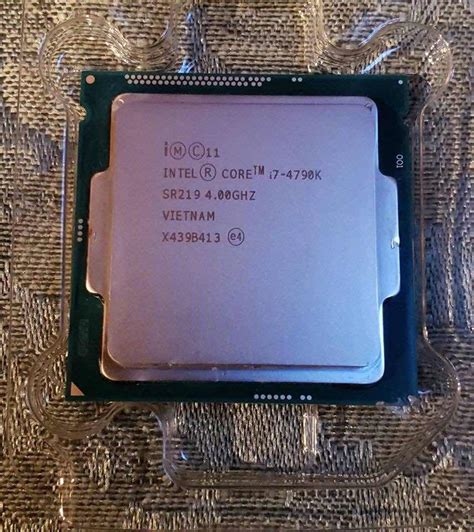 Chia S Ki N Th C V Sao Cpu Intel L M Vi T Nam C T T V B N Cao Thesaigonpost Com