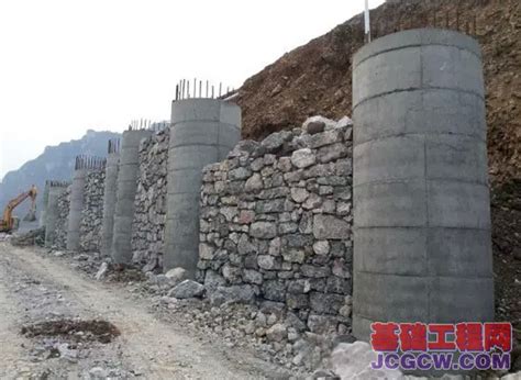 旋挖钻在山体护坡桩施工中的应用 基础工程网