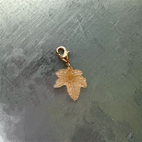Maple Leaf Progress Marker