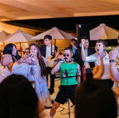 Phản ứng sao Việt khi mặc sai dresscode 2sao