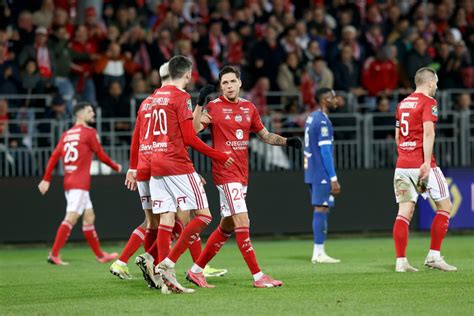 Ligue 1 Lom Battu à Brest Le Psg Et Rennes Vainqueurs Lens