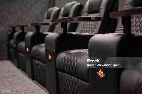Gedung Bioskop Dalam Mock Up Foto Stok Unduh Gambar Sekarang Acara