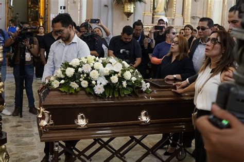 Dan El último Adiós A Gisela Gaytán