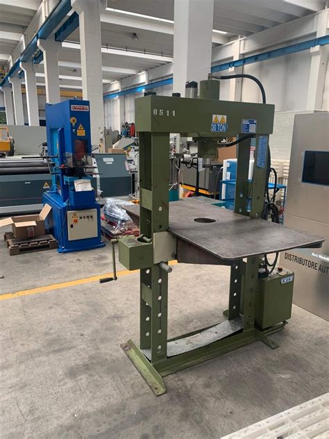 Pressa Idraulica OMCN 100 Ton Mod 164 R Utilmeccanica Macchine Utensili
