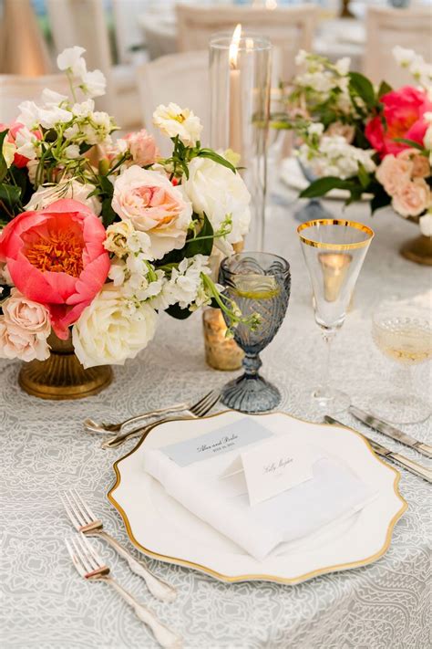 Classic Place Setting With Scalloped Plate