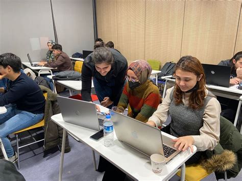Kıvanç AltintaŞ Linkedin‘de Students University Programming Arduino