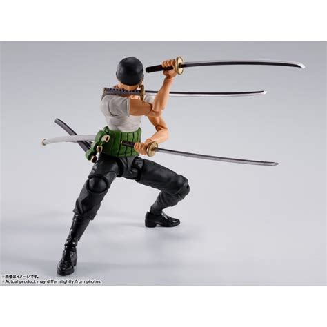 S H Figuarts Roronoa Zoro Romance Dawn