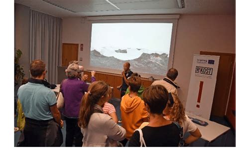 the 360° visualisations can be followed up in parallel on a 2d screen