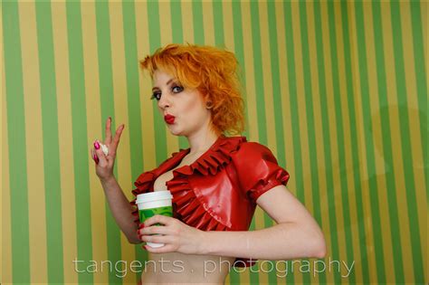 Off Camera Bounce Flash