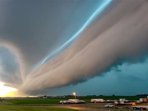 Shelf Cloud Vs Wall Cloud