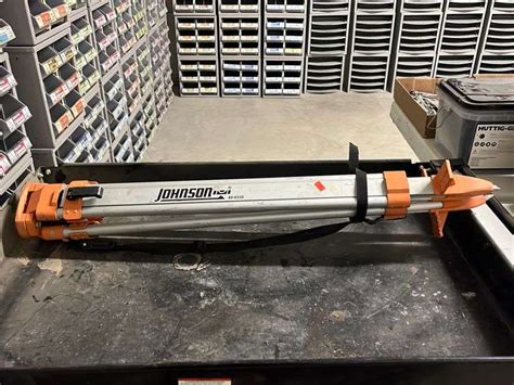 Johnson Transit Tripod Isabell Auction