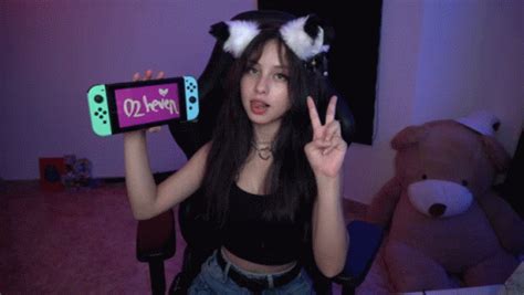 Evs GIF Evs Discover Share GIFs