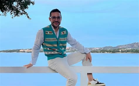 Paolo Isoni Larte Di Vestire Le Donne Con Eleganza E Raffinatezza