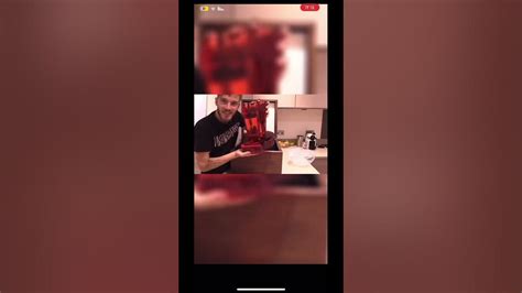 احلى ذكرياتتتتت و نعال لي يلون يعتبر خلاص انتي غنيه و انت غني و جوال ايفون سته و سبعه احلى ايامم