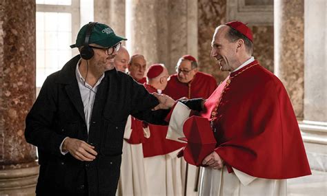 نقد فیلم مجمع کاردینال‌ها Conclave مجله مایکت