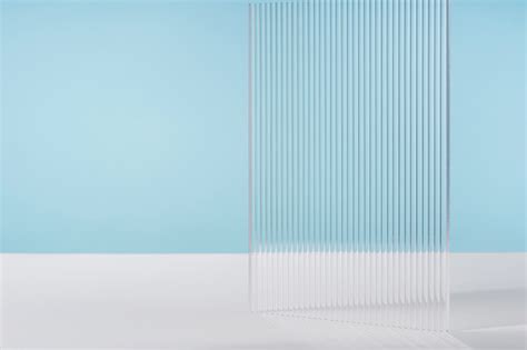 파란색 배경에 화장품 포장을 위한 배경 보석 프리젠 테이션을위한 쇼케이스 향수 광고를위한 흑백 플랫폼 화장품 스탠드 최소 배경