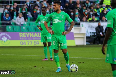 Mercato Asse Dernière Sous Le Maillot Vert Pour Bouanga