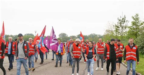 Fnv Leden Stemmen Na Vijf Stakingen In Met Nieuwe Cao Zuivel Fnv