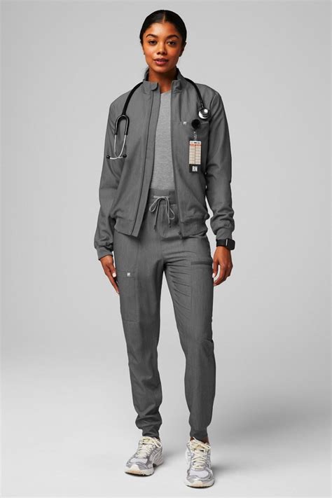 Daily 3 Pocket Scrub Jacket Fabletics