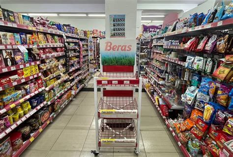 Beras Premium Bulog Masih Kosong Di Ritel Modern