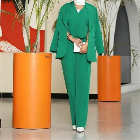 خرید و قیمت کت و شلوار و جلیغه زنانه سوپر مازراتی کالکشن عیدانه شیک