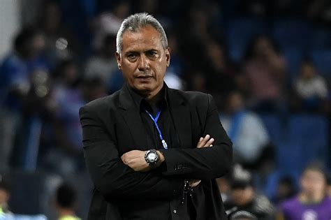 Hernán Torres Indica Que Mantiene Contrato Con Emelec Pero Que Debe