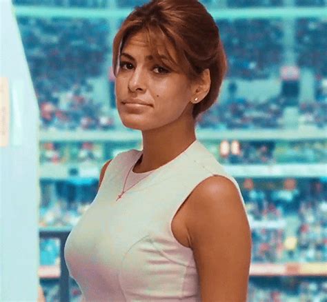 The Daily Que — Eva Mendes As Roxanne Simpson