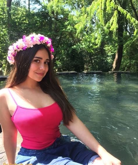 Nena Linda Renata •