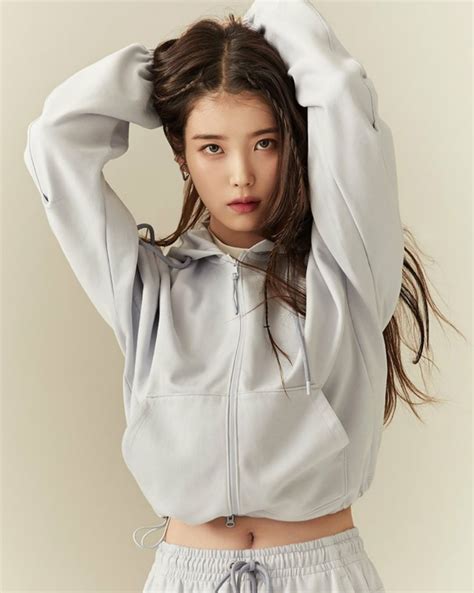 Iu 아이유 ※ 이지은·李知恩·leejieun On Instagram “210813 Newbalance × Iu