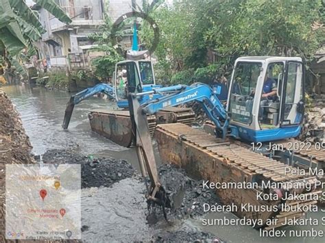Atasi Banjir Pemprov DKI Terus Lakukan Pengerukan Kali Hingga