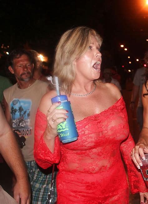 She Forgot Her Bra 16 Porn Pictures Xxx Photos Sex Images 913891 Pictoa