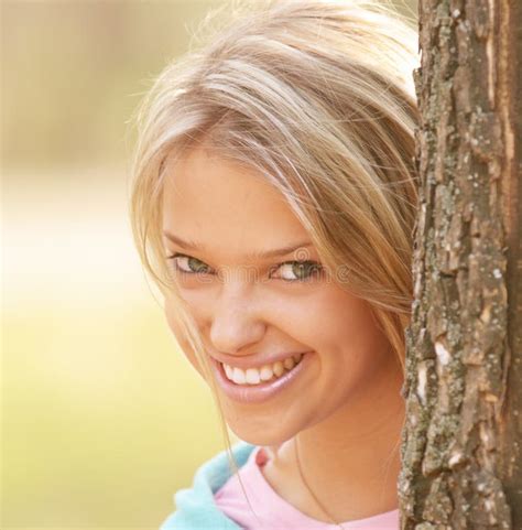 Portret zdjęcie stock Obraz złożonej z lato outdoors 24503374