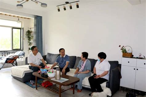 奈曼旗总工会“七一”走访慰问困难党员、困难职工张国君刘建平活动
