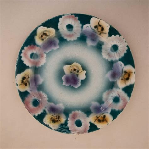 Kuznetsov Ceramic Plate, Russia, Early 20th Century For Sale at 1stDibs