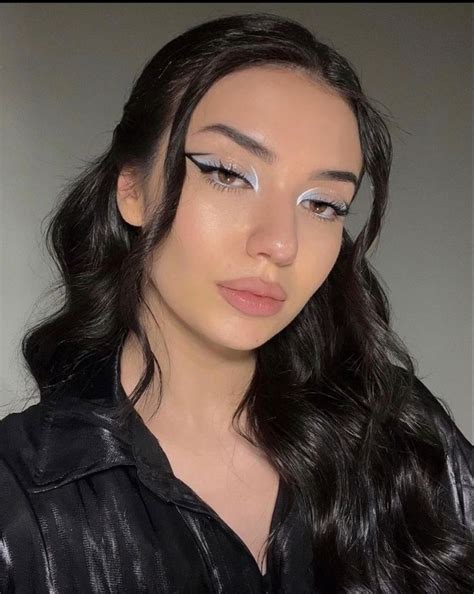 Pin By Jean Blue On Make Up Lashes Makeup Ethereal Makeup Daily Makeup