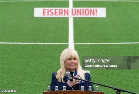 551 Iris Spranger Photos And High Res Pictures Getty Images