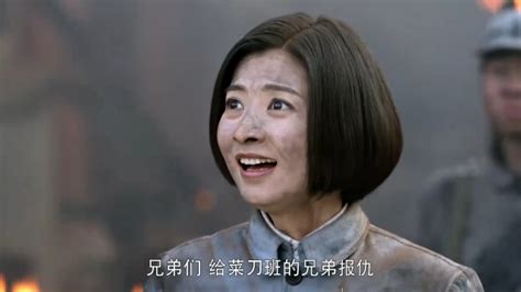 刘传说：鬼子动用坦克，高手拿两捆手榴弹冲向坦克，同归于尽腾讯新闻